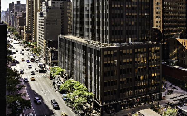 Law Firm Polsinelli Expands at L&L Holding's 600 Third Ave. - Connect CRE