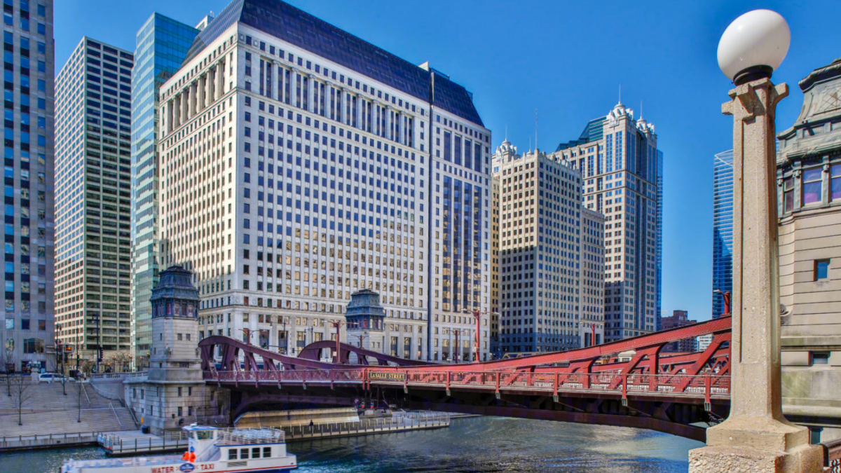 Huntington Bank Signs Lease Expansion at Chicago Office Tower - Connect CRE